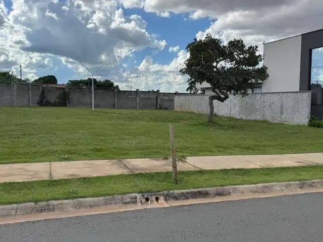 Terreno / Lote para Venda em Aparecida de Goiânia/GO Parqville Pinheiros