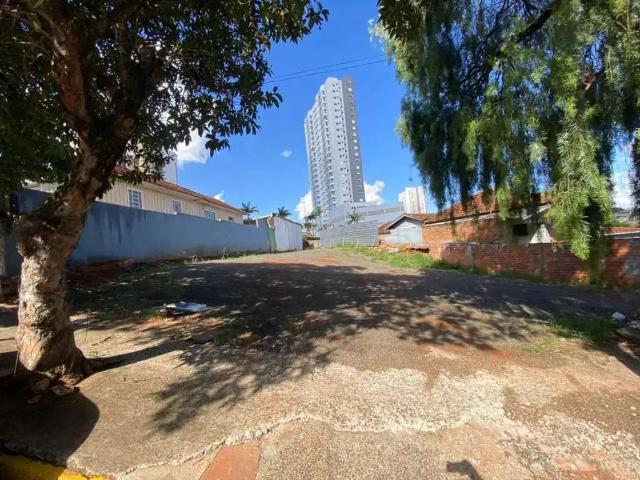 Terreno / Lote para Venda em Apucarana/PR Centro