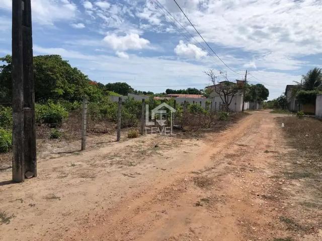 Terreno / Lote para Venda em Aquiraz/CE Centro
