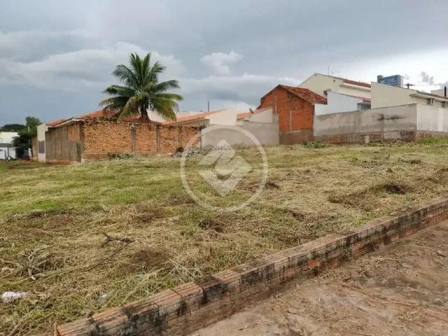Terreno / Lote para Venda em Araçatuba/SP Parque Baguaçu