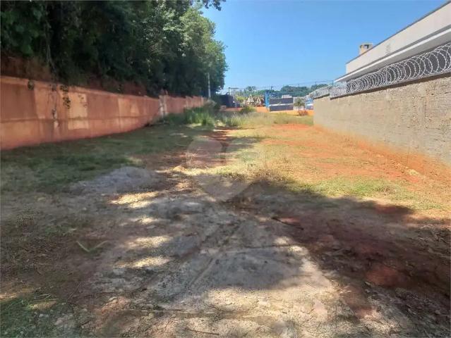 Terreno / Lote para Venda em Araçoiaba da Serra/SP Centro
