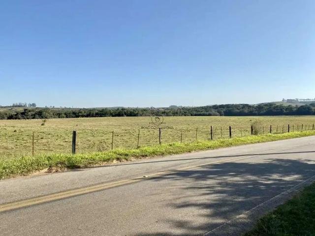 Terreno / Lote para Venda em Araçoiaba da Serra/SP Cercado
