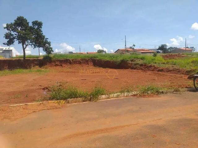 Terreno / Lote para Venda em Araguari/MG Bosque