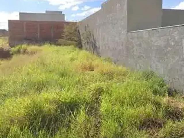 Terreno / Lote para Venda em Araguari/MG Bosque