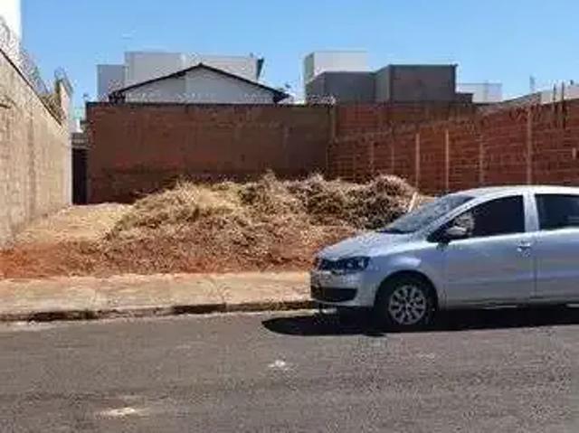 Terreno / Lote para Venda em Araguari/MG Centro