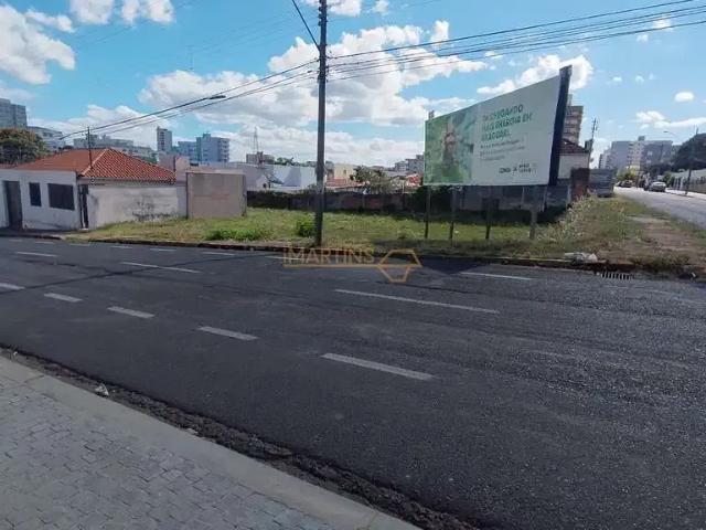 Terreno / Lote para Venda em Araguari/MG Centro