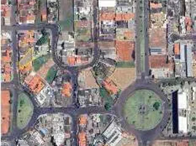 Terreno / Lote para Venda em Araguari/MG Centro
