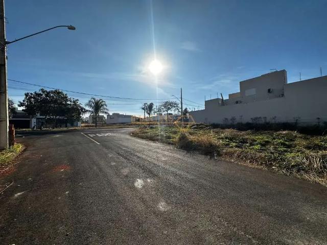 Terreno / Lote para Venda em Araguari/MG Conjunto Ouro Verde