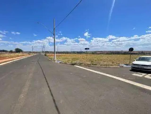 Terreno / Lote para Venda em Araguari/MG Jardim Regina