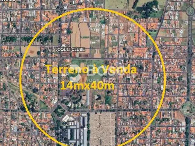 Terreno / Lote para Venda em Araguari/MG Jóquei Clube