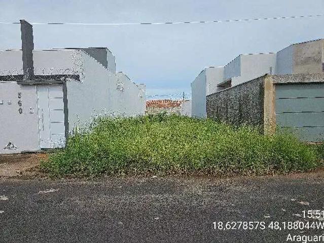 Terreno / Lote para Venda em Araguari/MG Jóquei Clube