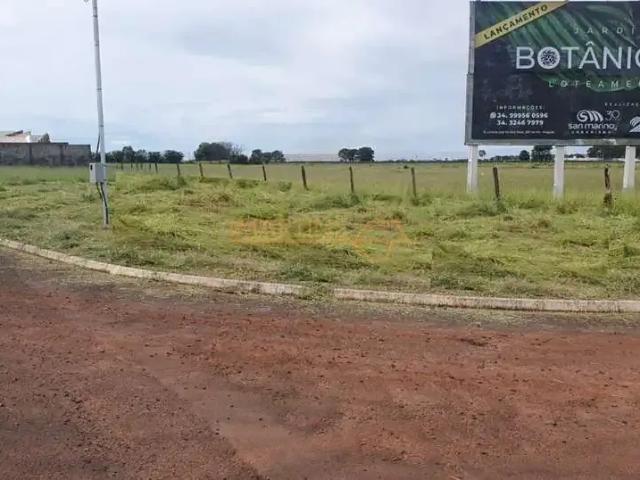 Terreno / Lote para Venda em Araguari/MG Sibipiruna
