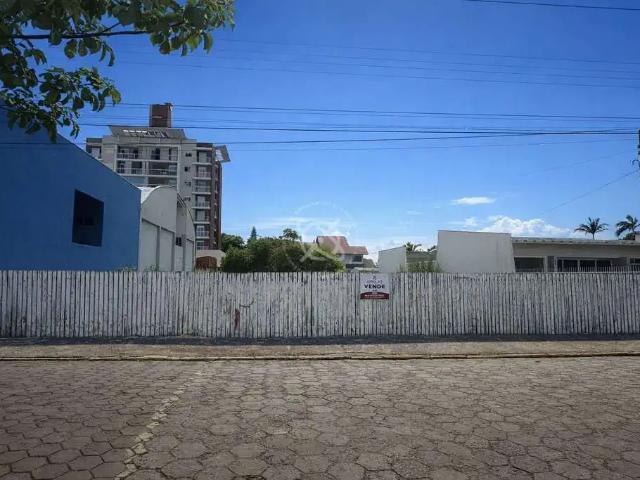 Terreno / Lote para Venda em Araranguá/SC Centro