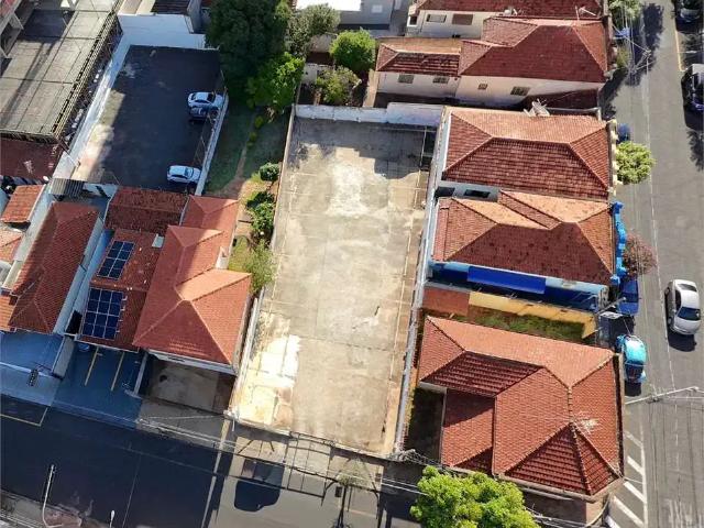 Terreno / Lote para Venda em Araraquara/SP Centro