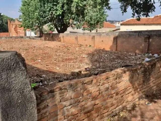 Terreno / Lote para Venda em Araraquara/SP Centro