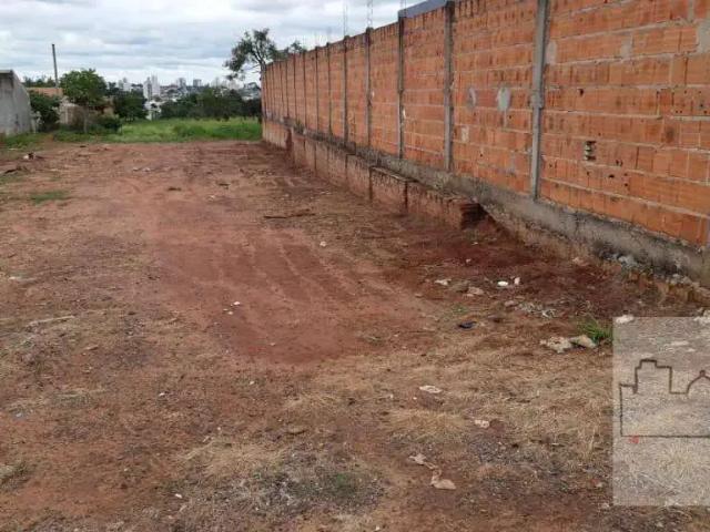 Terreno / Lote para Venda em Araraquara/SP Cidade Jardim