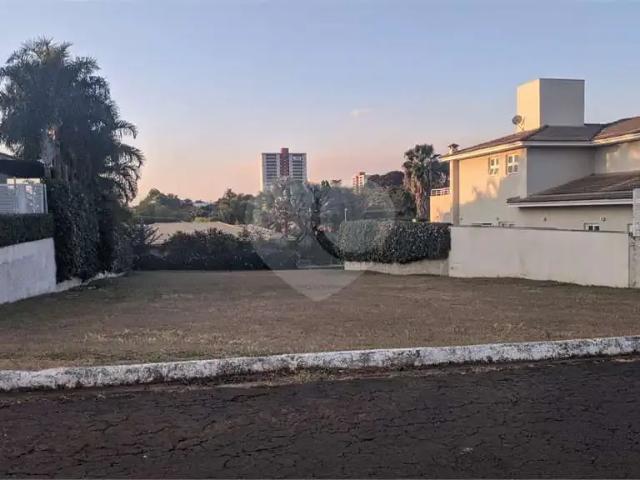 Terreno / Lote para Venda em Araraquara/SP Fonte Luminosa