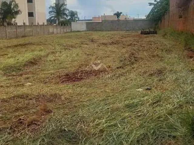 Terreno / Lote para Venda em Araraquara/SP Jardim América Vila Xavier