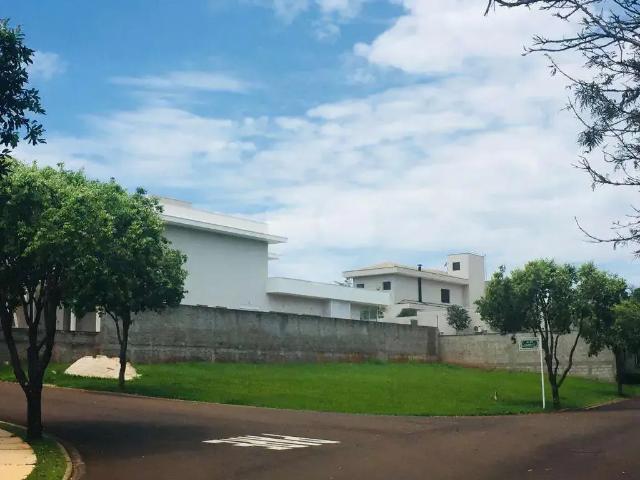 Terreno / Lote para Venda em Araraquara/SP Jardim dos Oitis