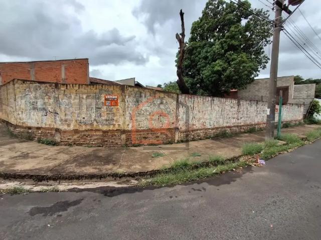 Terreno / Lote para Venda em Araraquara/SP Jardim Roberto Selmi Dei