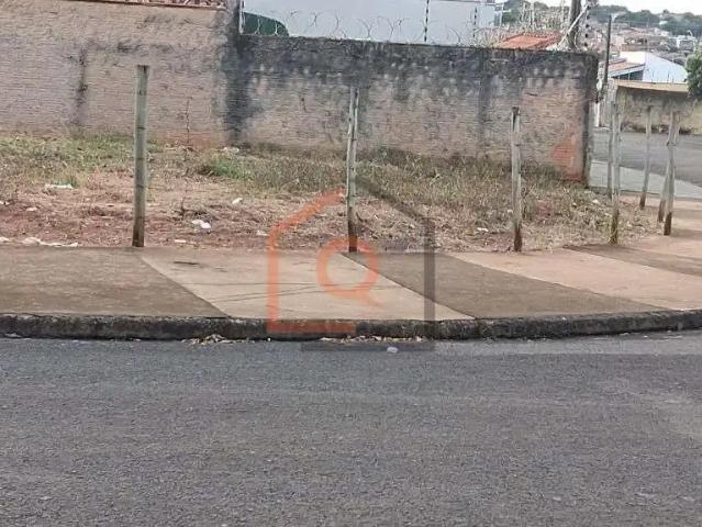 Terreno / Lote para Venda em Araraquara/SP Jardim Roberto Selmi Dei