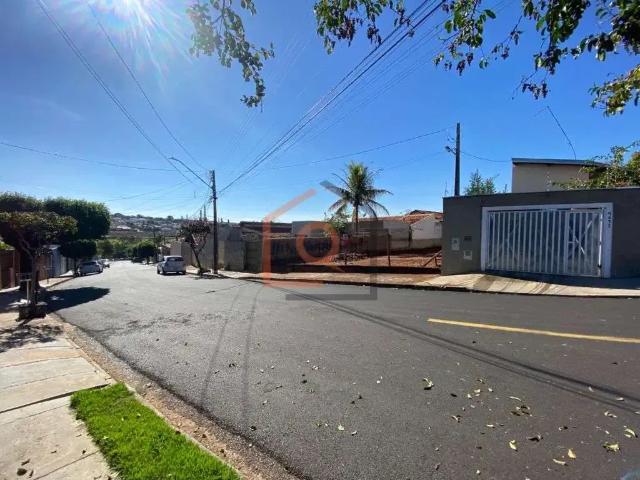 Terreno / Lote para Venda em Araraquara/SP Jardim Tangará