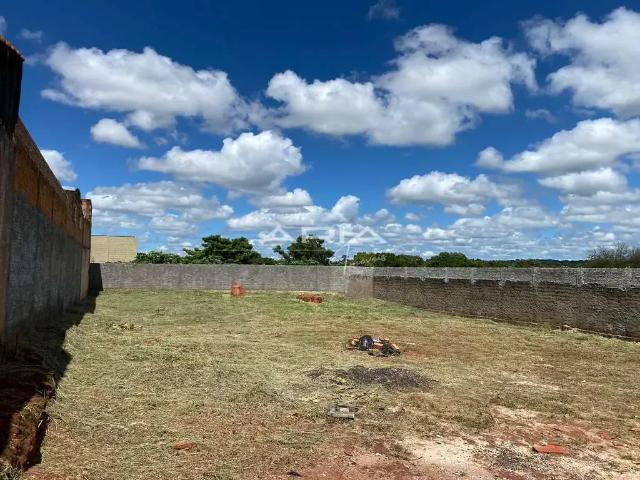 Terreno / Lote para Venda em Araraquara/SP Jardim Veneza