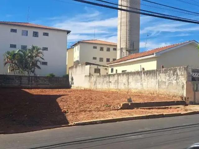 Terreno / Lote para Venda em Araraquara/SP Jardim Viaduto Vila Xavier