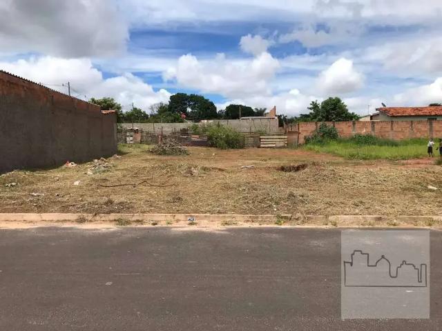 Terreno / Lote para Venda em Araraquara/SP Parque das Hortências