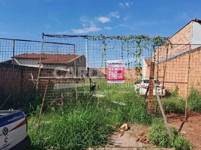 Terreno / Lote para Venda em Araraquara/SP Parque Gramado II