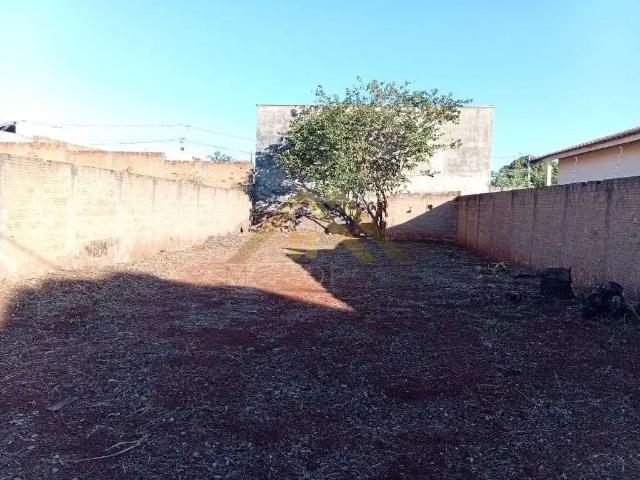 Terreno / Lote para Venda em Araraquara/SP Parque Laranjeiras
