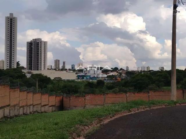Terreno / Lote para Venda em Araraquara/SP Parque Laranjeiras