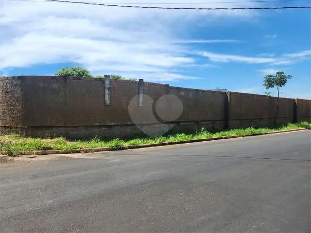 Terreno / Lote para Venda em Araraquara/SP Residencial Village Damha