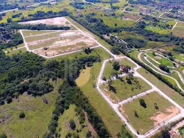 Terreno / Lote para Venda em Araruama/RJ Morro Grande