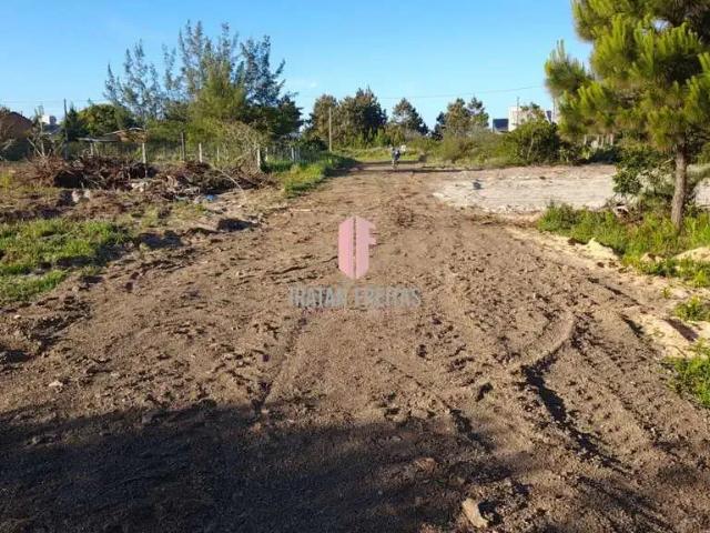Terreno / Lote para Venda em Arroio do Sal/RS Praia Torres Sul