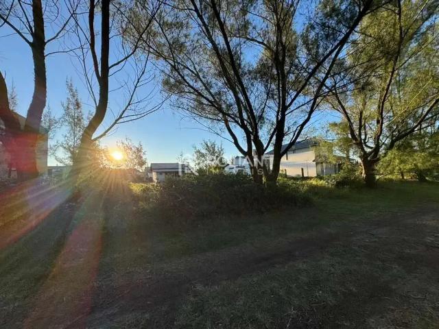 Terreno / Lote para Venda em Arroio do Sal/RS Praia Torres Sul