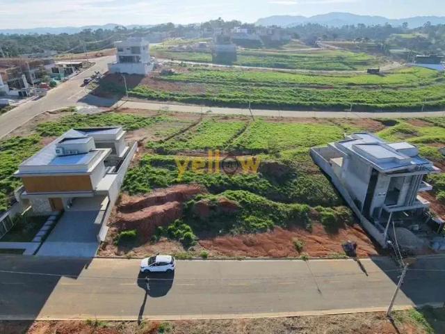 Terreno / Lote para Venda em Arujá/SP Portão