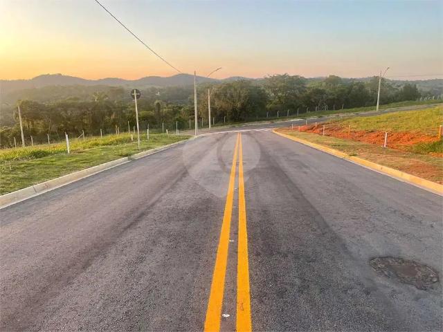 Terreno / Lote para Venda em Atibaia/SP Estância Parque de Atibaia