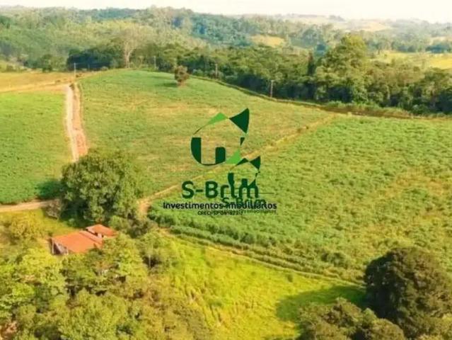 Terreno / Lote para Venda em Atibaia/SP Iara