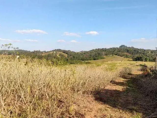 Terreno / Lote para Venda em Atibaia/SP Iara