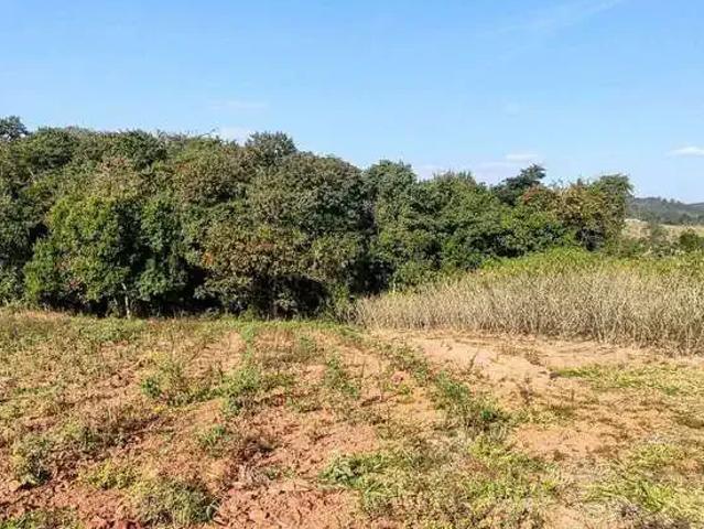 Terreno / Lote para Venda em Atibaia/SP Iara