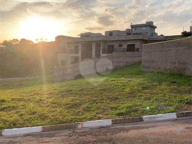 Terreno / Lote para Venda em Atibaia/SP Jardim dos Pinheiros