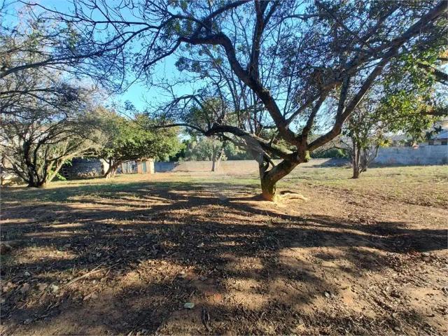 Terreno / Lote para Venda em Atibaia/SP Jardim dos Pinheiros