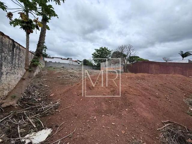 Terreno / Lote para Venda em Atibaia/SP Jardim dos Pinheiros