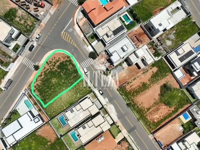 Terreno / Lote para Venda em Atibaia/SP Mato Dentro