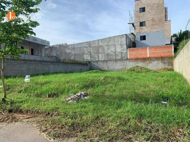 Terreno / Lote para Venda em Atibaia/SP Nova Cerejeira