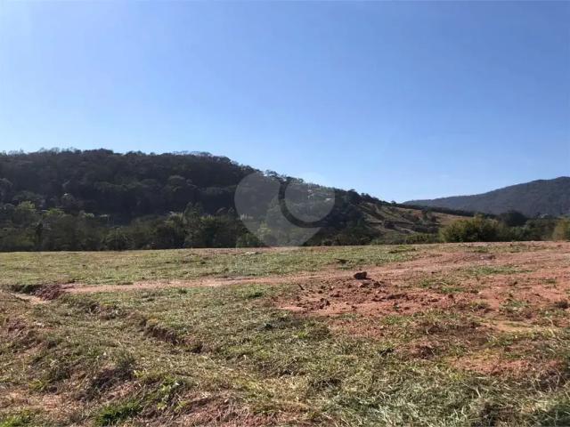 Terreno / Lote para Venda em Atibaia/SP Nova Gardênia