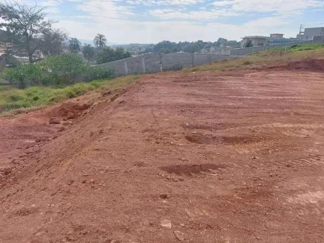 Terreno / Lote para Venda em Atibaia/SP Pinheirinho