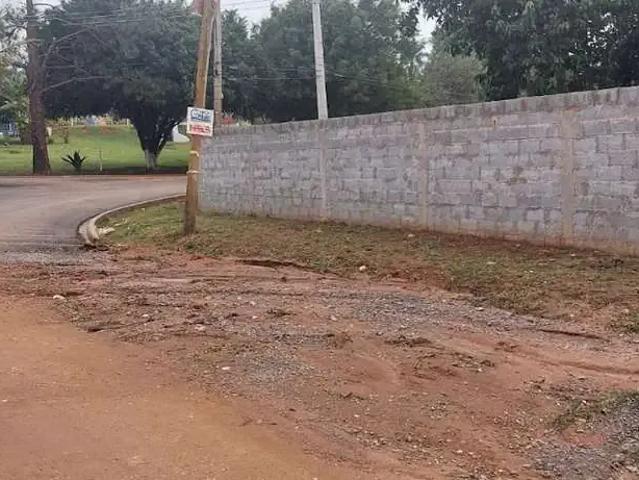 Terreno / Lote para Venda em Atibaia/SP Vitória Régia