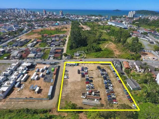 Terreno / Lote para Venda em Balneário Piçarras/SC Centro